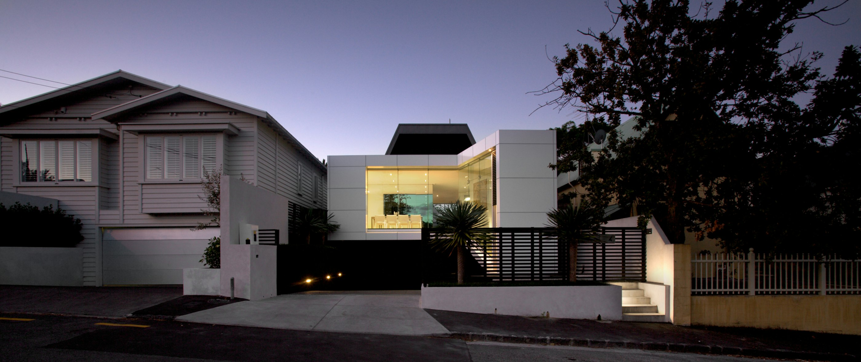Urban House / Daniel Marshall Architects