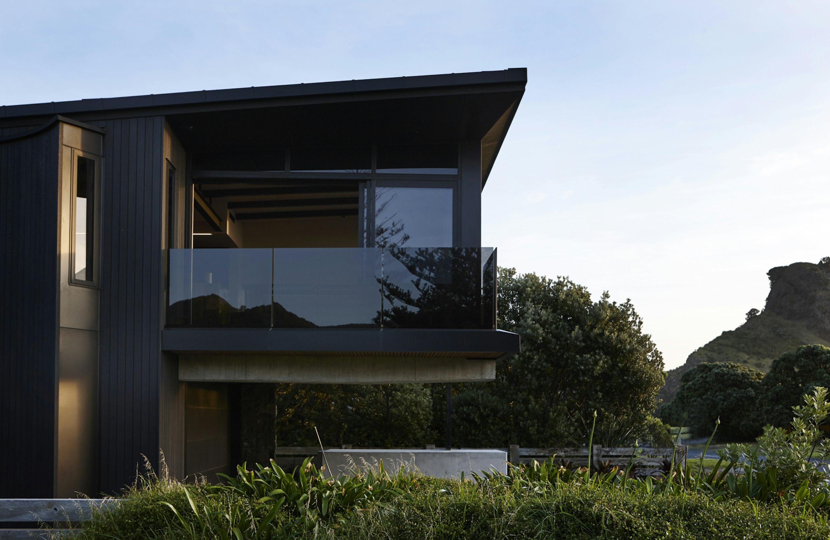 Piha House / Daniel Marshall Architects