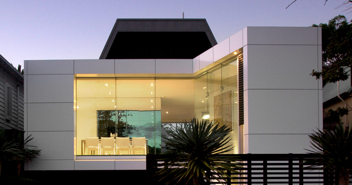 Urban House / Daniel Marshall Architects